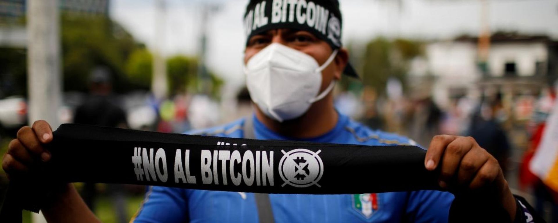 Enormes protestos anti-Bitcoin enchem as ruas de El Salvador - Webitcoin