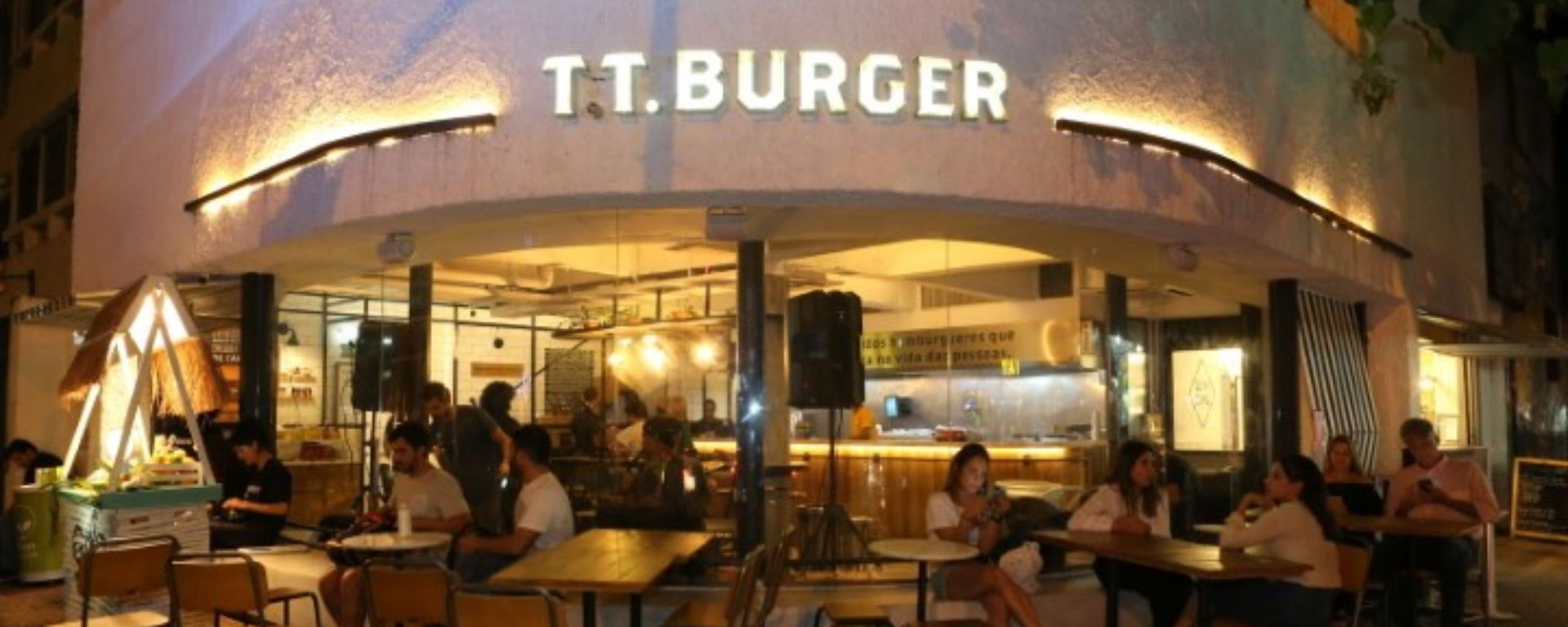 T.T.Burger lança NFTs e ingressa no Metaverso